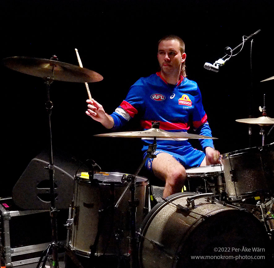 AMYL AND THE SNIFFERS MONOKROM PHOTOS